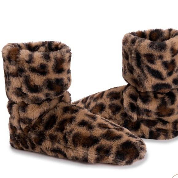Muk Luks | Shoes | Mike Luke Womens Faux Fur Slipper Sock Lxl | Poshmark